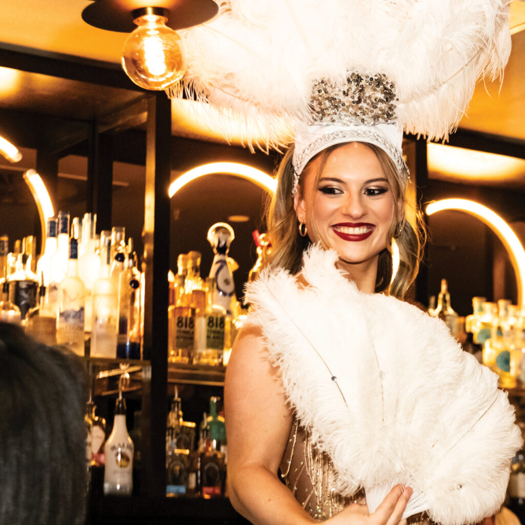 Luna Saturdays – Luna